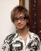 Nog Me: Steve Chou sang - Bladsye [1] - Wêreld ensiklopediese kennis